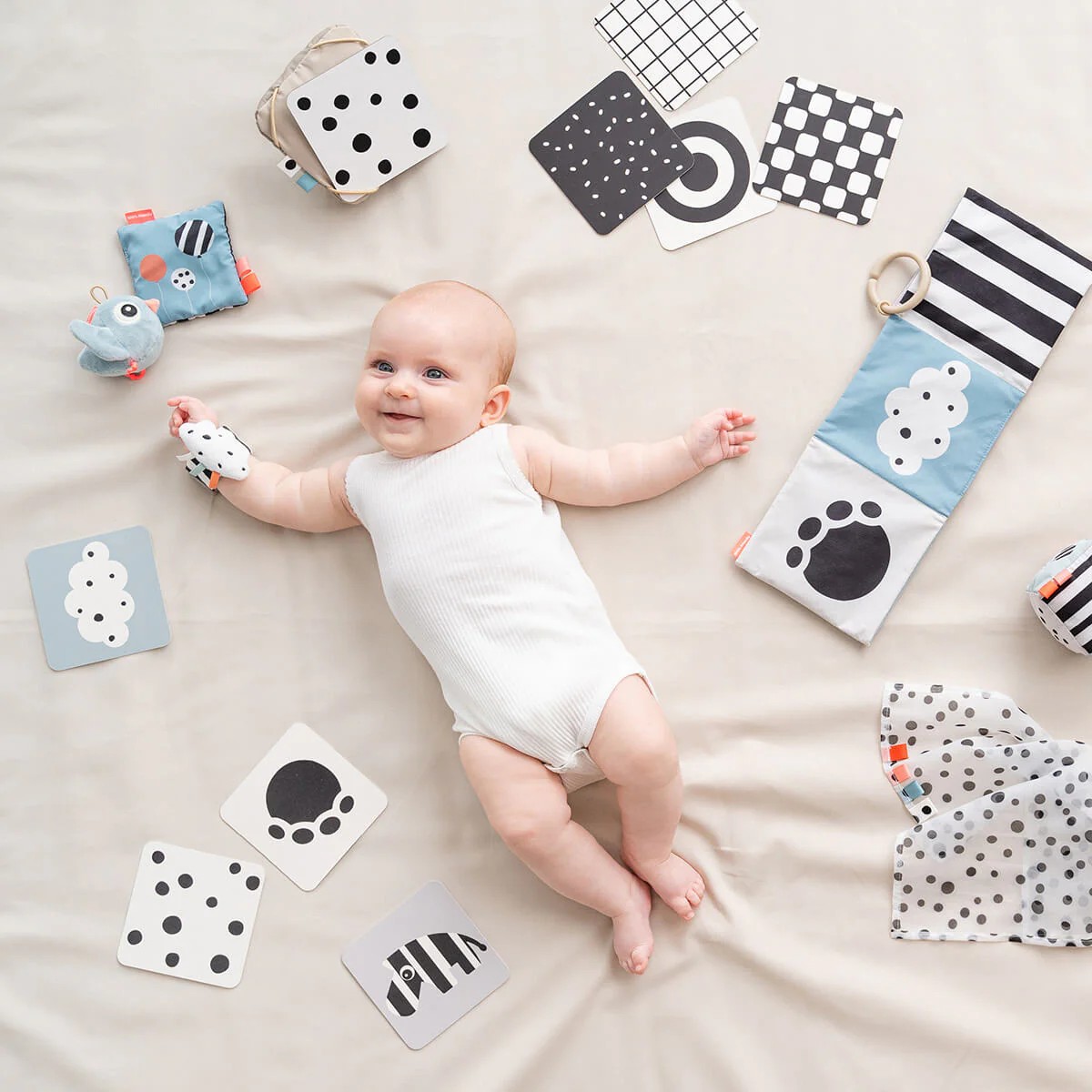 Hoe ziet de visuele ontwikkeling van mijn baby eruit? Eerste jaar uitgelegd